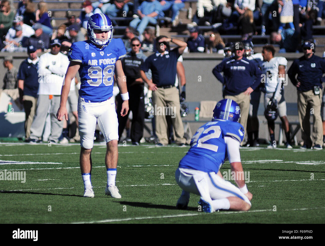 Colorado Springs, Colorado, USA. 14th Nov, 2015. Air Force kicker, Luke ...