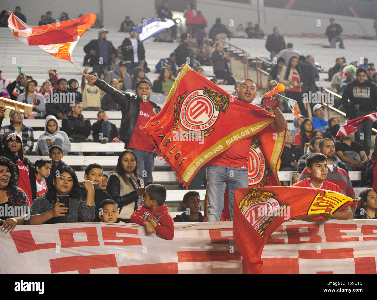 Bakersfield, California, USA. 13th Nov, 2015. Toluca Fans celebrate ...
