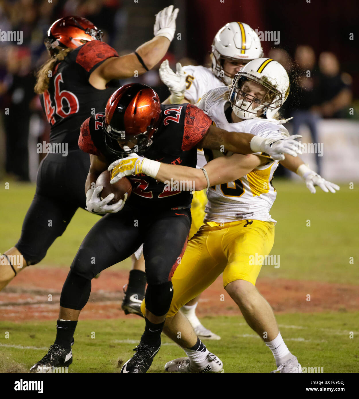 Half Time. 14th Nov, 2015. San Diego State University Aztec Running ...