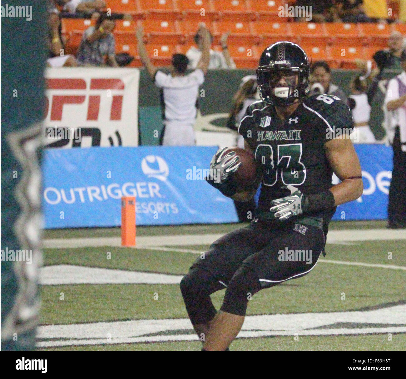 November 14, 2015 - Hawaii Rainbow Warriors wide receiver Makoa Camanse ...