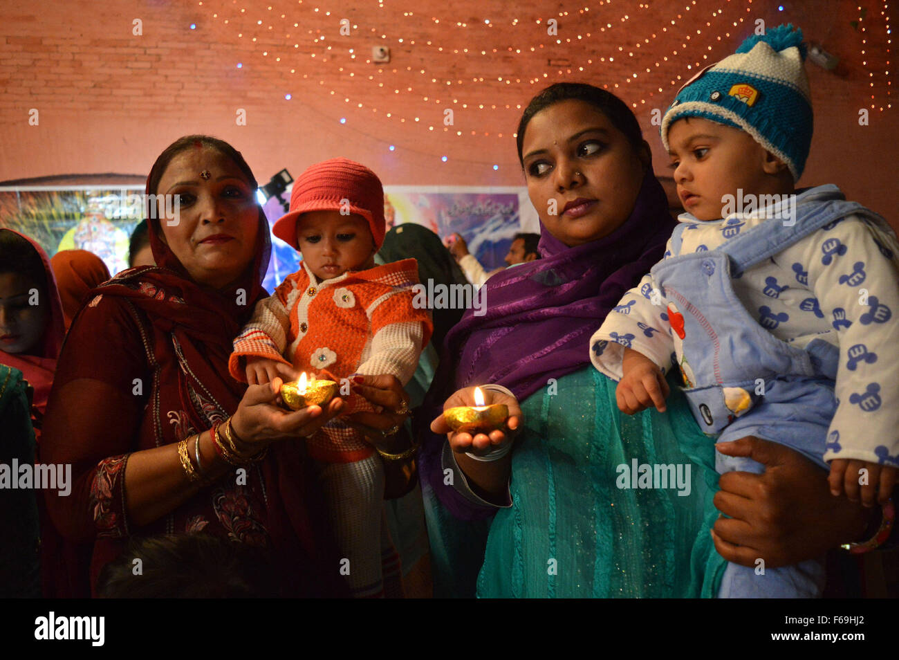 Peshawar. 14th Nov, 2015. Pakistani Hindu devotees pray during a ...