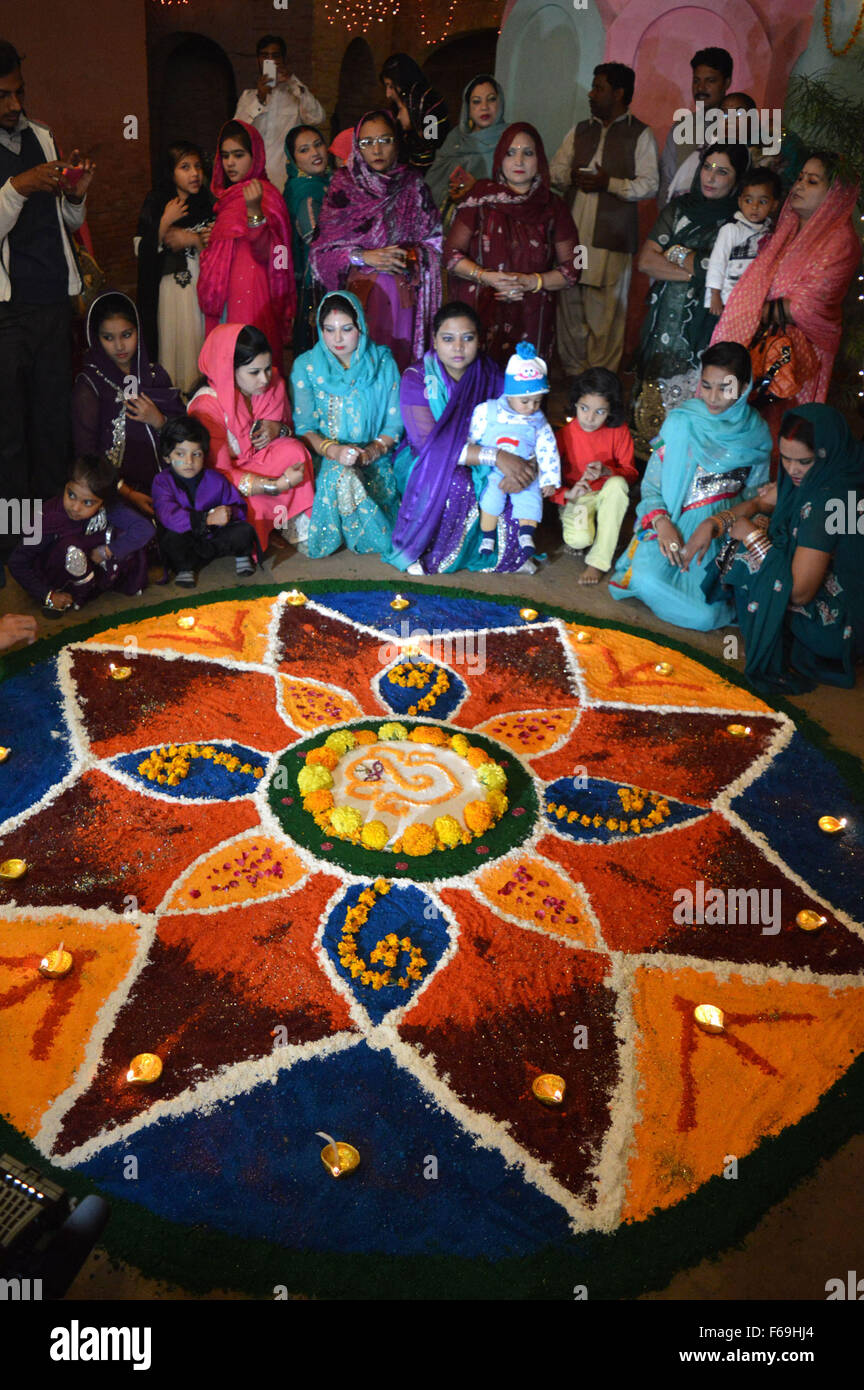 Peshawar. 14th Nov, 2015. Pakistani Hindu devotees pray during a ...