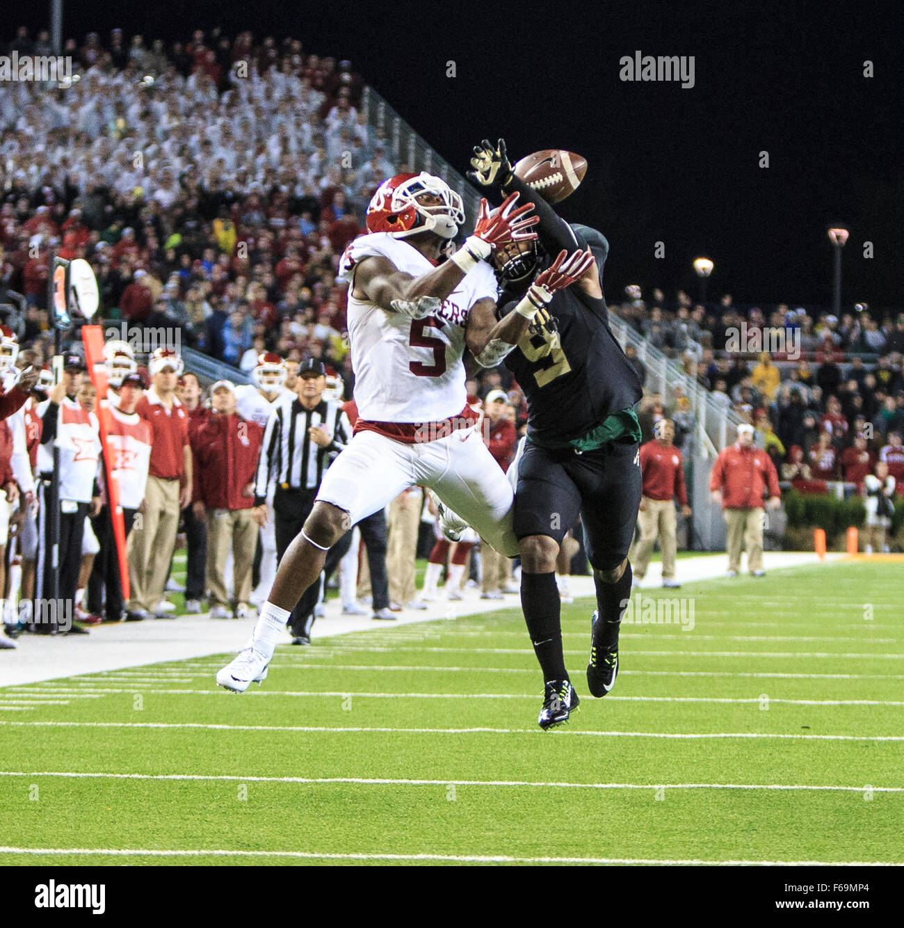 Waco, Texas, USA. 14th Nov, 2015. Oklahoma Sooners wide receiver Durron ...