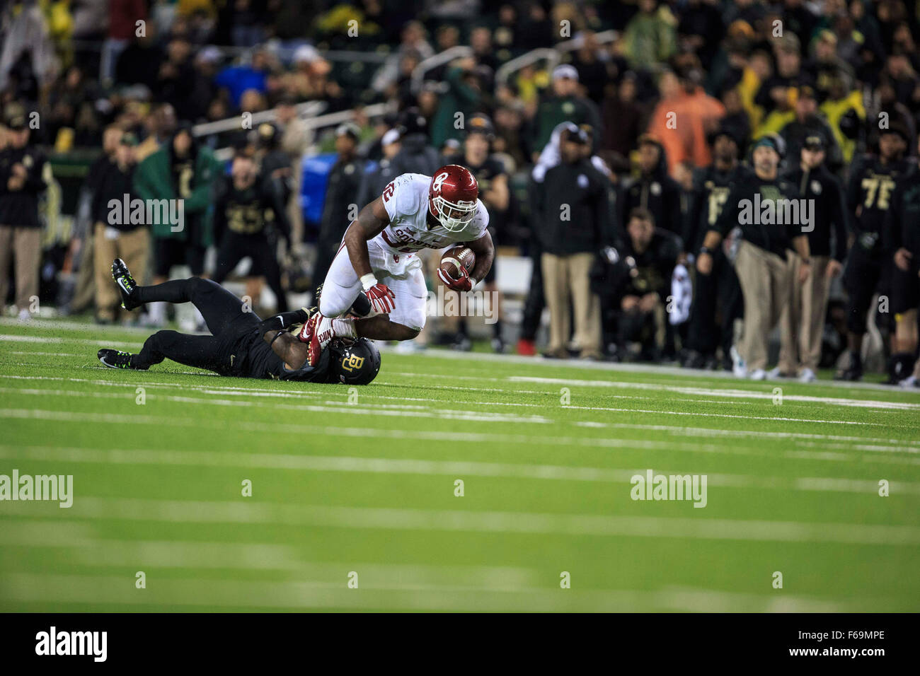 Waco, Texas, USA. 14th Nov, 2015. Oklahoma Sooners running back Samaje ...