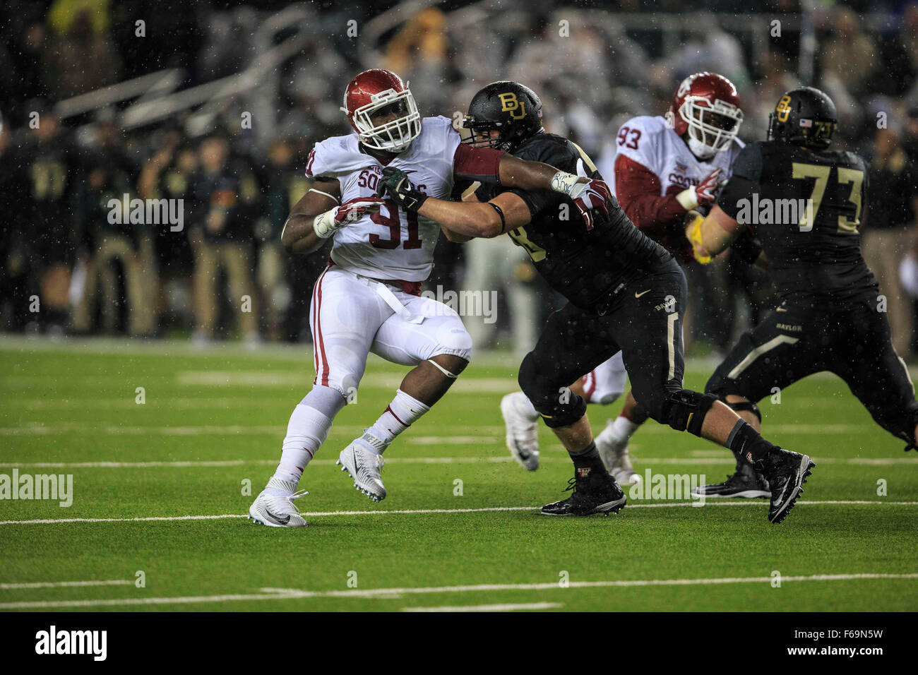 Waco, Texas, USA. 14th Nov, 2015. Oklahoma Sooners defensive end ...