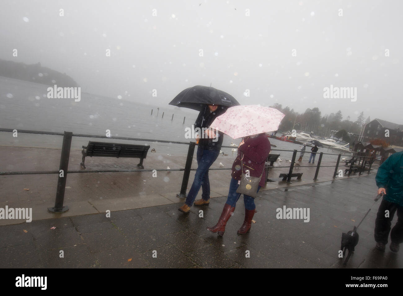 Lake Windermere, Cumbria, UK. 15th Nov, 2015. UK Weather: Bowness Bay ...