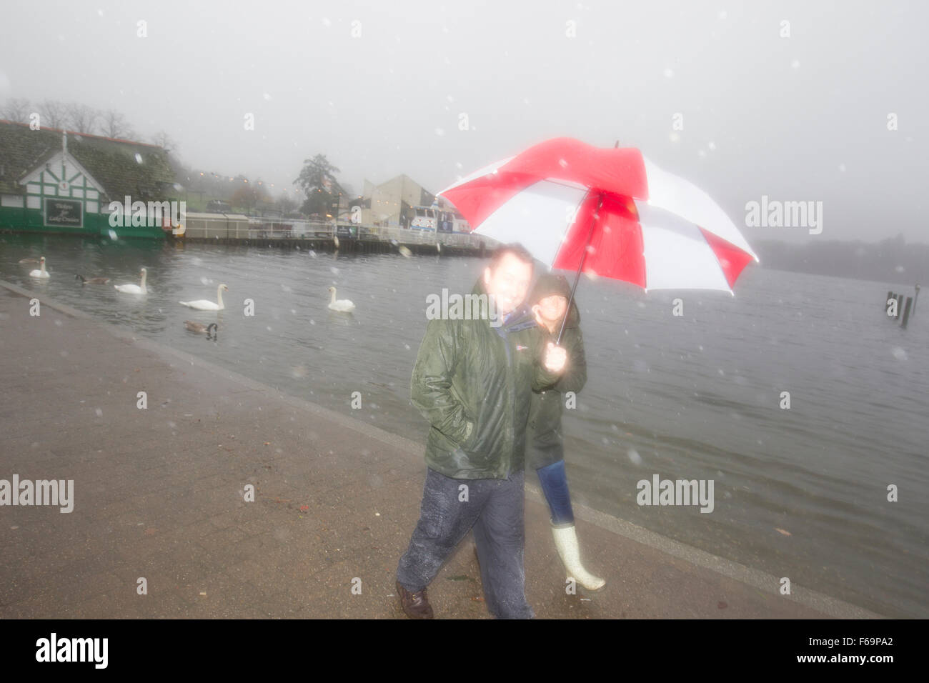 Lake Windermere, Cumbria, UK. 15th Nov, 2015. UK Weather: Bowness Bay ...