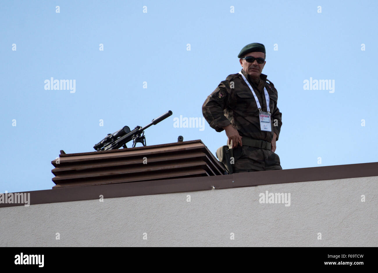 Antalya, Turkey. 15th Nov, 2015. A sniper of the Turkish secruity ...