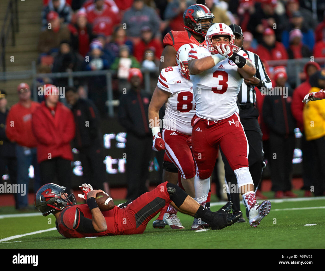 Piscataway, New Jersey, USA. 15th Nov, 2015. Nebraska's linebacker ...