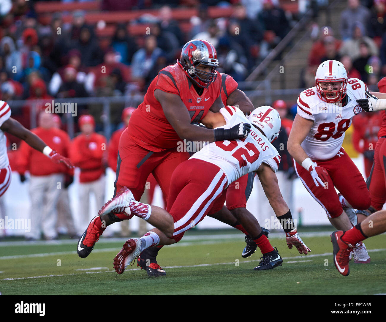 Piscataway, New Jersey, USA. 15th Nov, 2015. Rutgers' tackle Keith ...