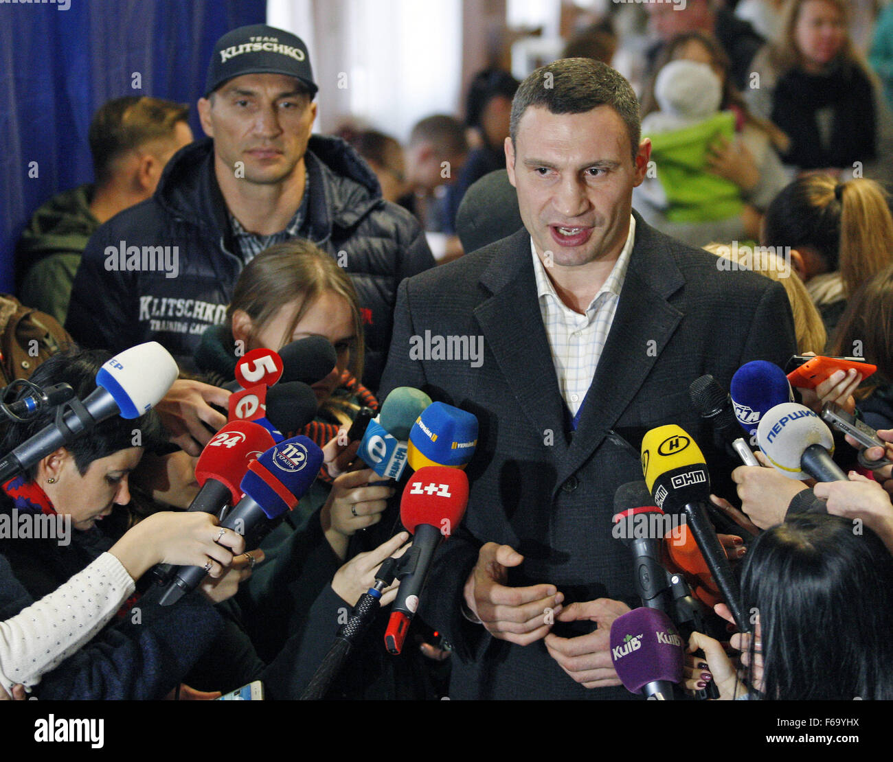 Kiev, Ukraine. 15th Nov, 2015. Kiev Mayor and former heavyweight boxer ...