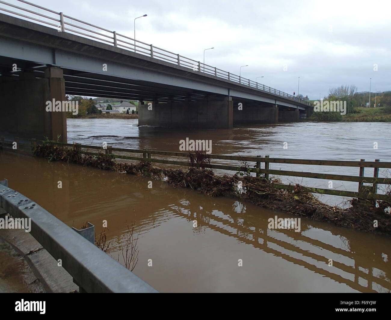 Preston, Lancashire, UK. Sunday 15th November 2015. Heavy Rainfall in ...