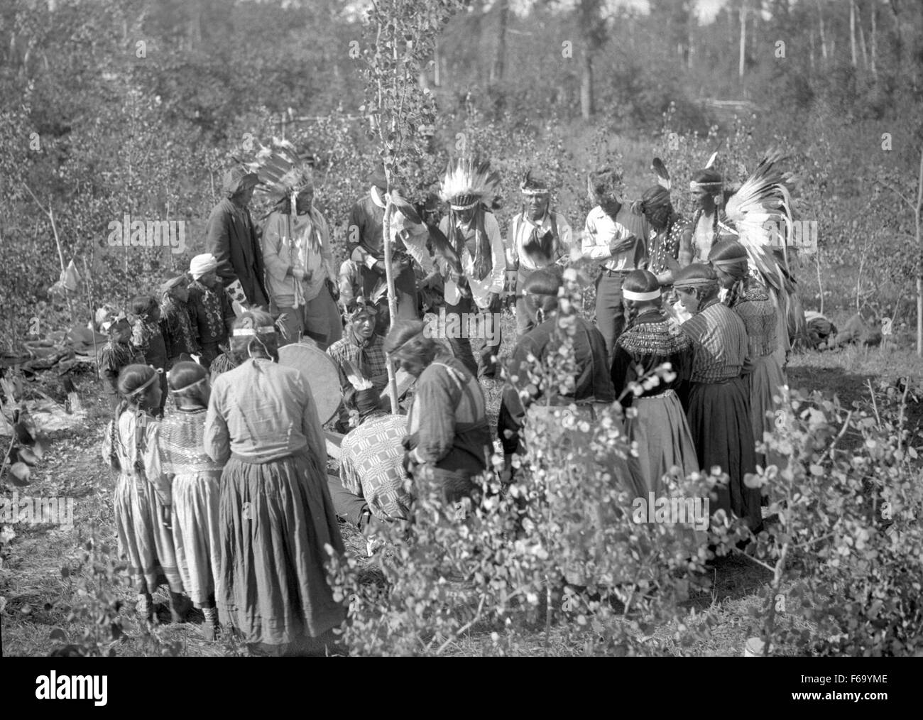 Cree women hi-res stock photography and images - Alamy