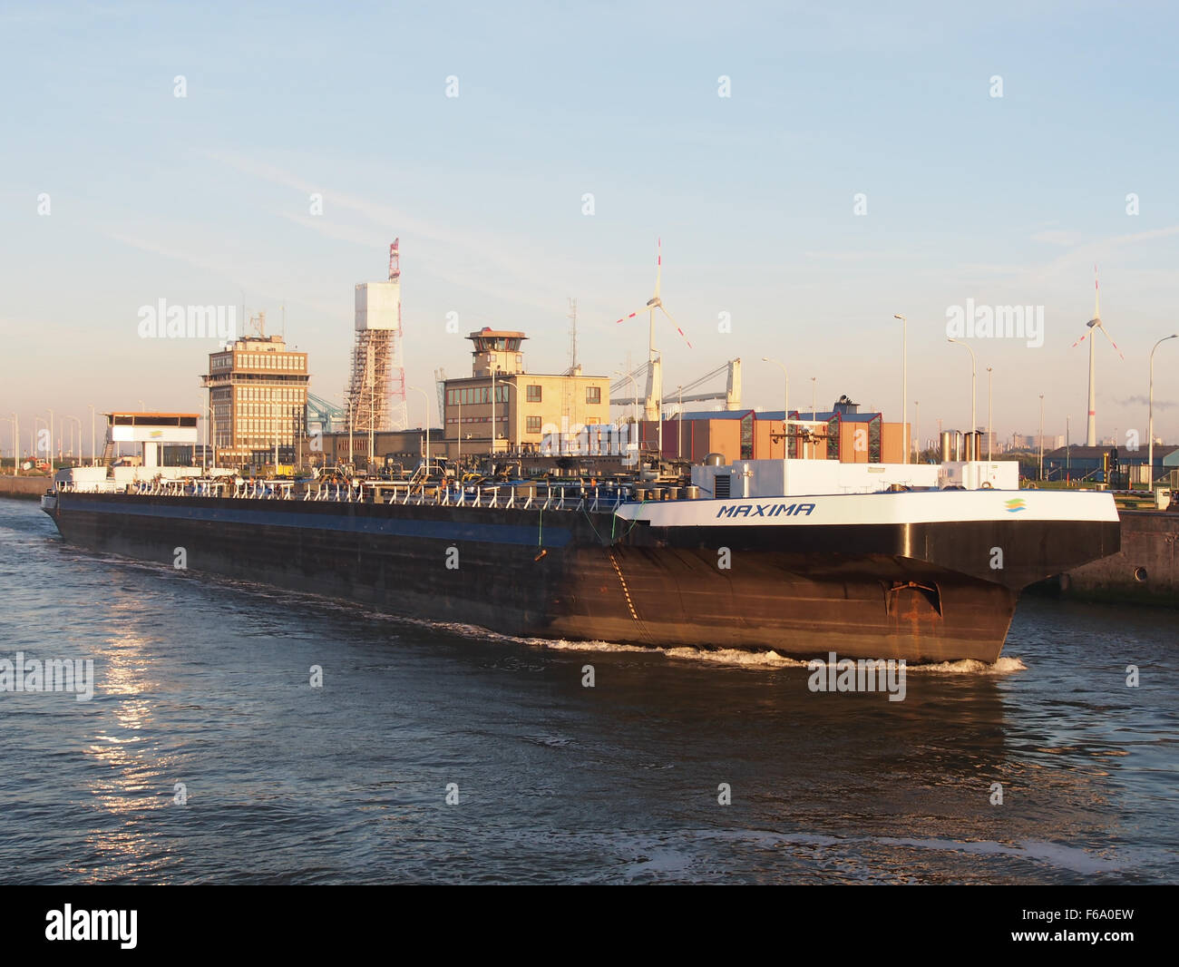 Maxima (ship, 2003), ENI 02325735, Port of Antwerp Stock Photo - Alamy