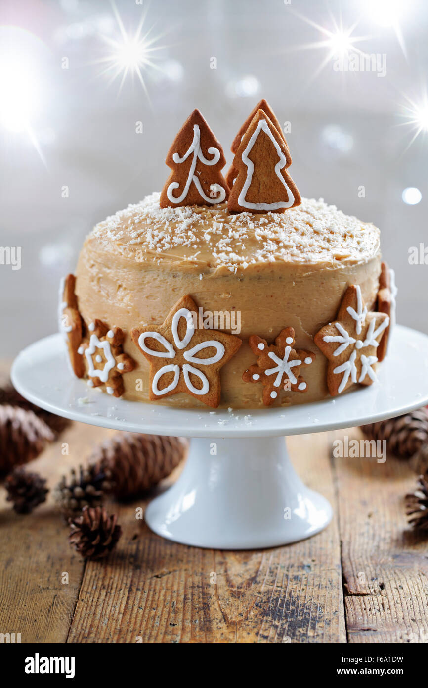 Iced ginger cake hi-res stock photography and images - Alamy