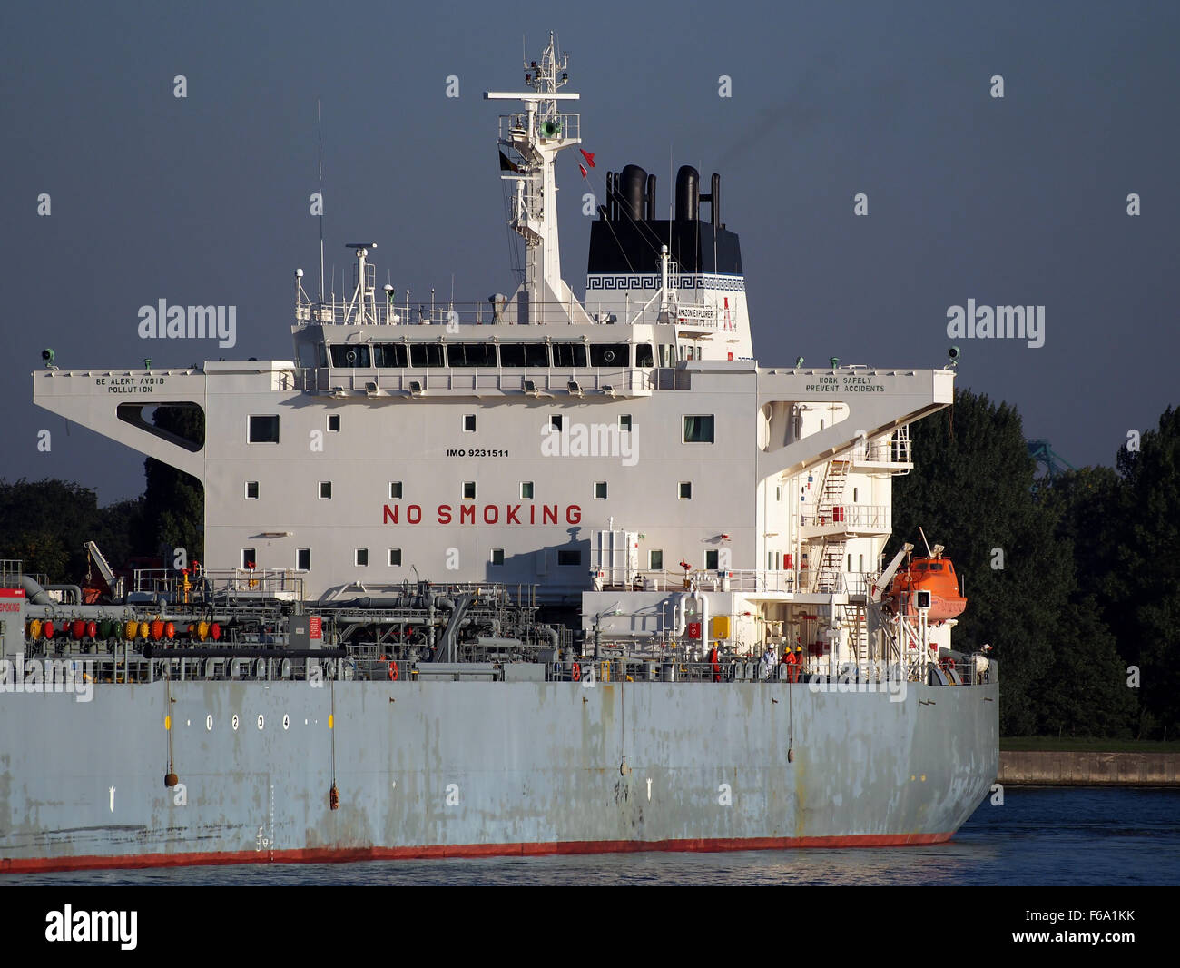 Explorer ship in port hi-res stock photography and images - Alamy