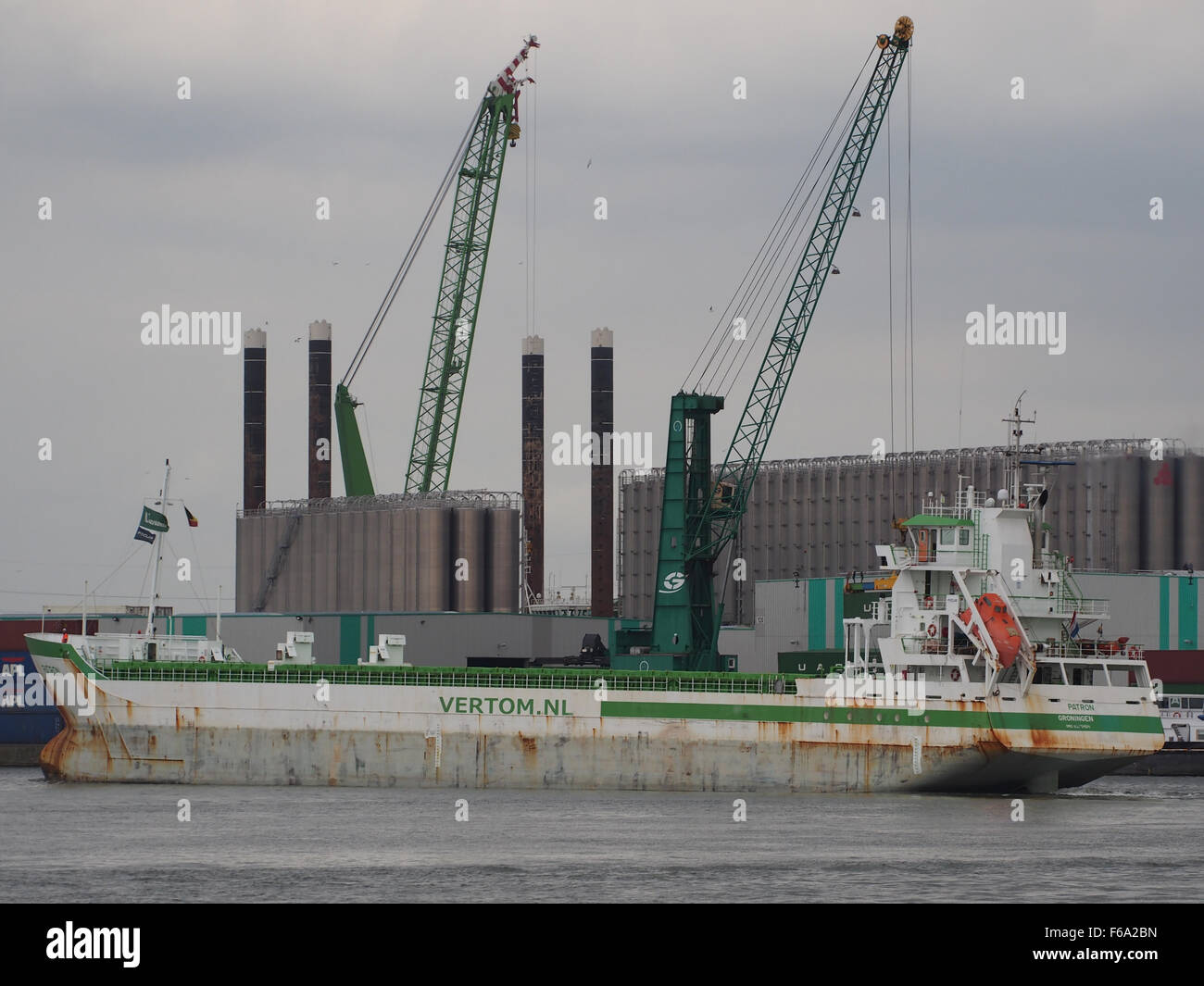 2008 port of antwerp hi-res stock photography and images - Alamy