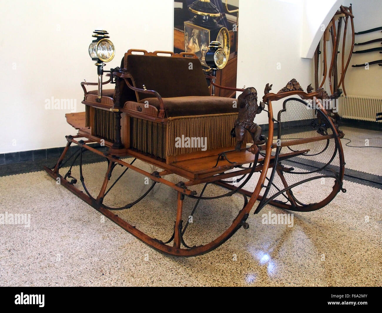 A vintage royal sleigh, captured in the first image, showcasing its ...