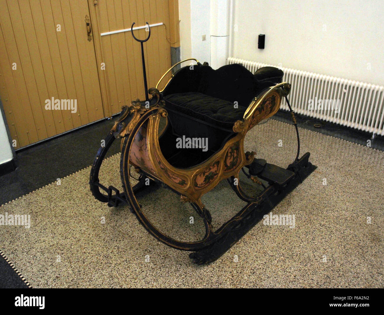 Royal sleigh hi-res stock photography and images - Alamy