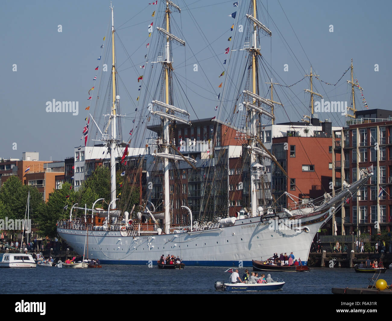 Fleet majestic ships sail hi-res stock photography and images - Alamy