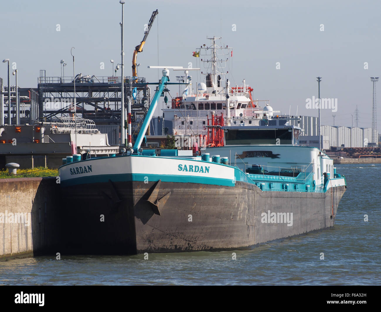 Sardan (ship, 1998), ENI 02323366, Port of Antwerp Stock Photo - Alamy