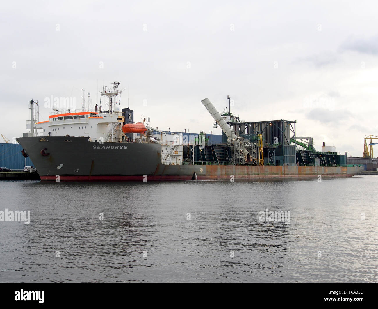 Pipe burying vessel hi-res stock photography and images - Alamy