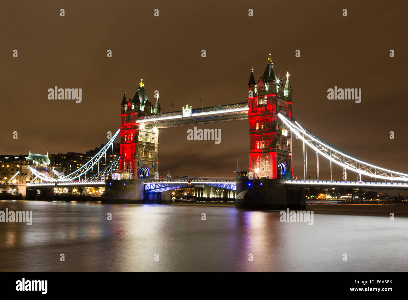 London, UK. 15th Nov, 2015. London landmark, Tower Bridge is ...