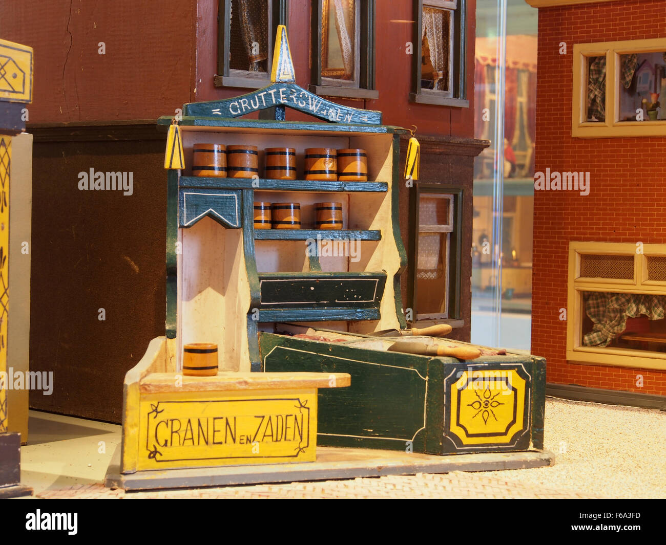Vintage groceries packaging hi-res stock photography and images - Alamy