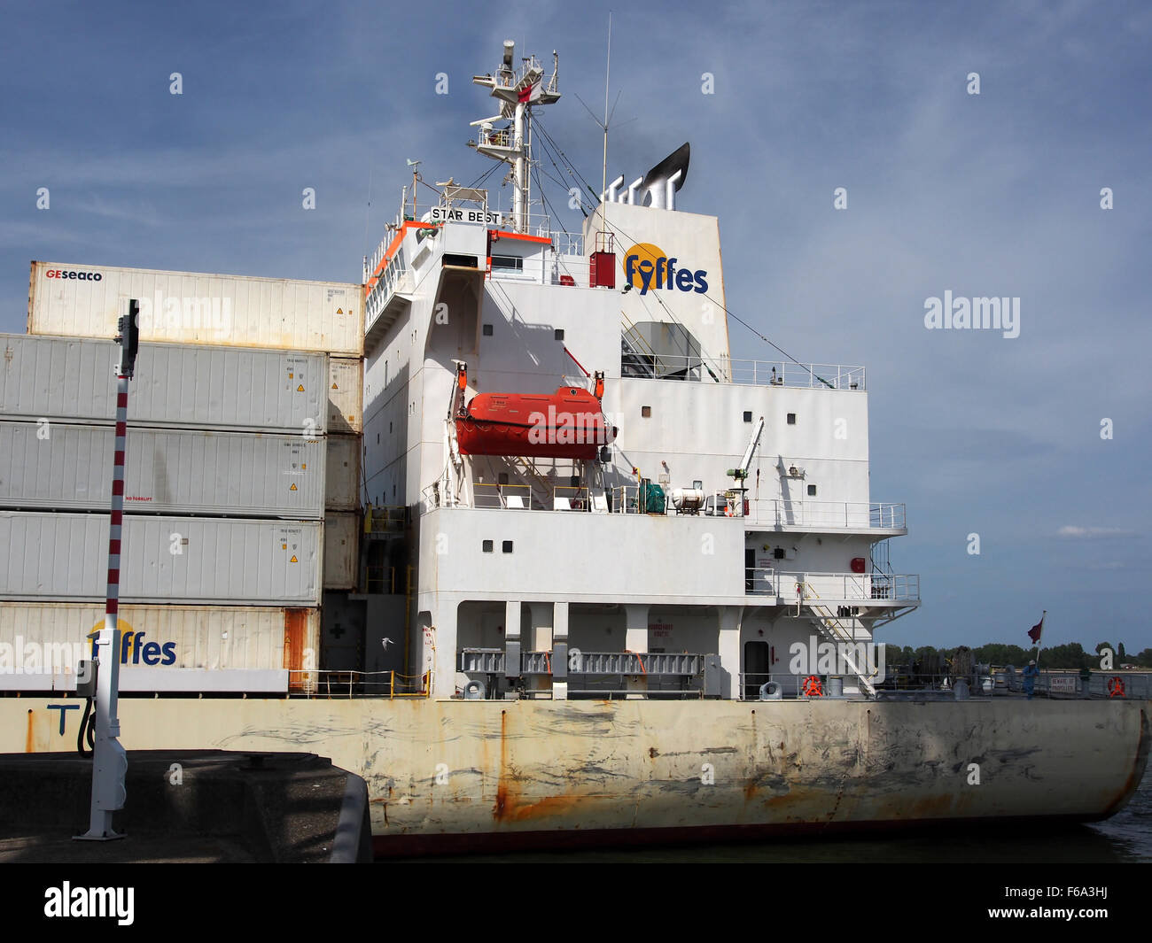 STAR BEST, with IMO 9350989 and callsign 3EJK6, is a container ship and ...