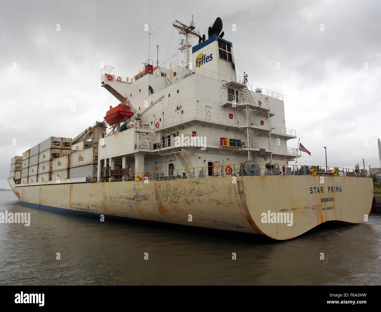 Star Prima, IMO 9338747, is a container and oil tanker operating at the ...