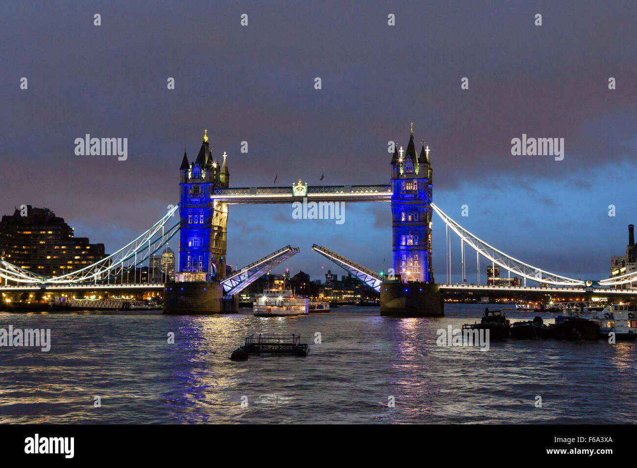 London, UK. 15th Nov, 2015. London landmark, Tower Bridge is ...