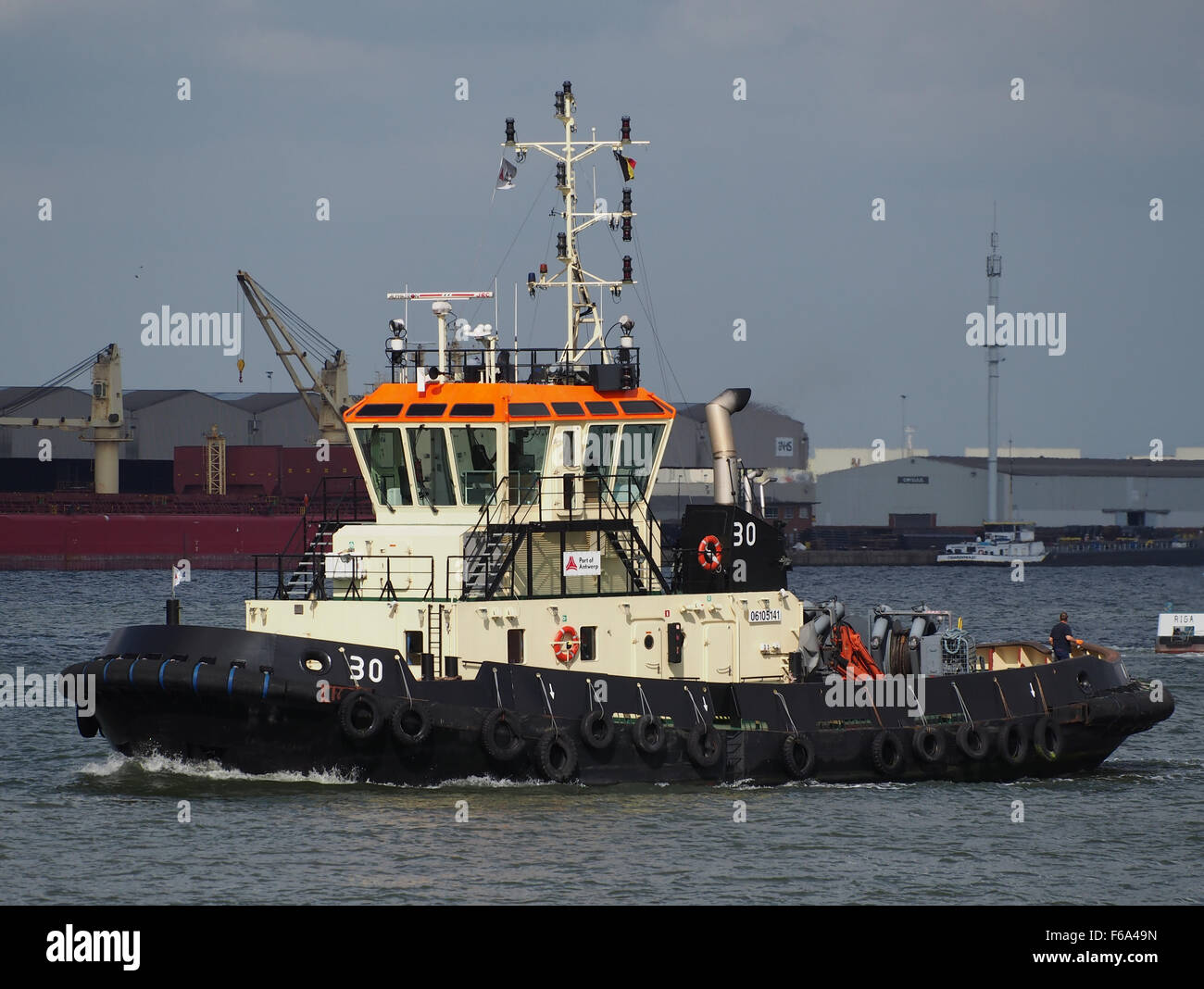 Tug 30 - ENI 06105141, Port of Antwerp pic12 Stock Photo - Alamy