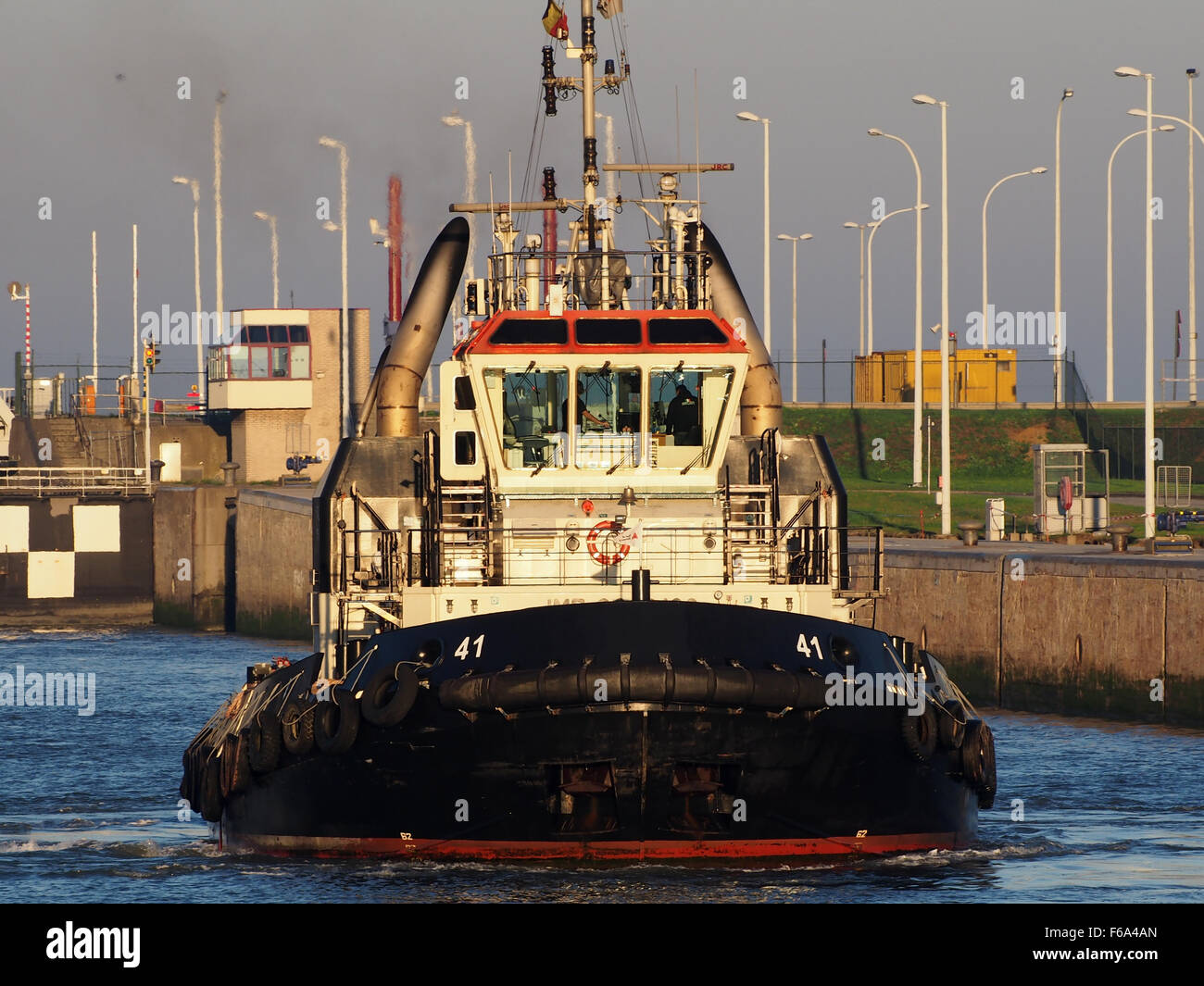 Tug 41 (tugboat, 2012) - IMO 9602100 - ENI 06105320, Berendrechtsluis ...