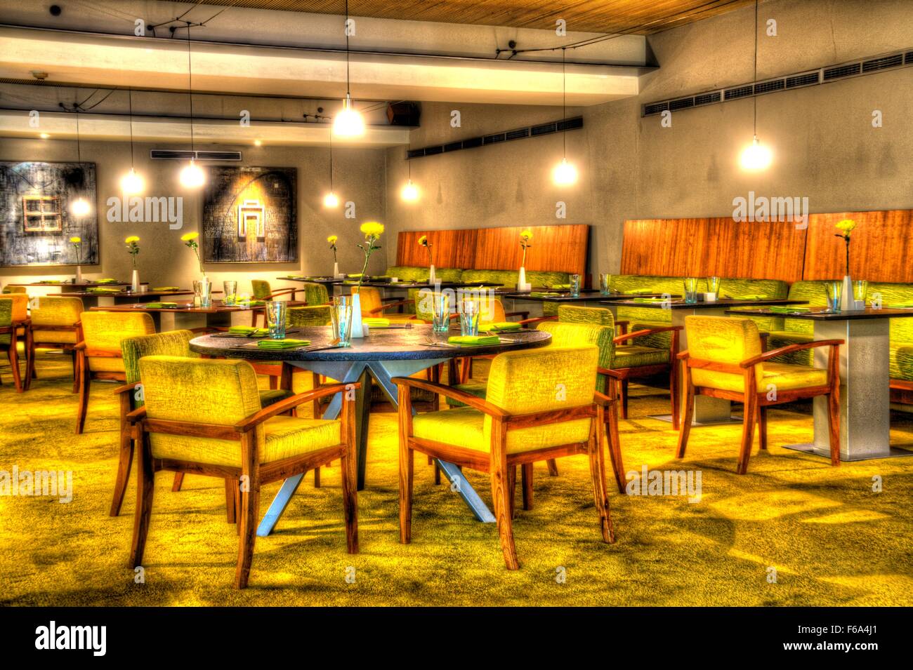 casual dining restaurant Stock Photo - Alamy