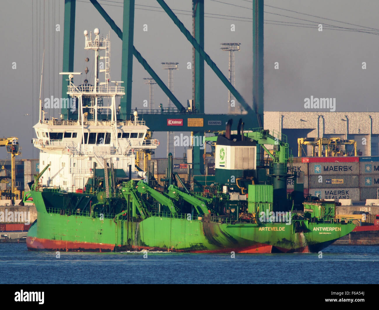Hopper dredger rotterdam hi-res stock photography and images - Alamy