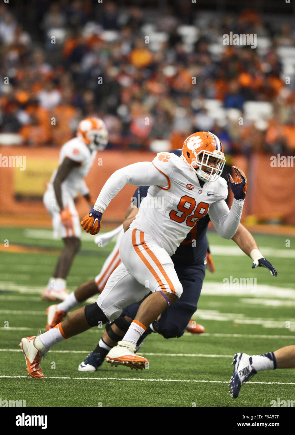 Syracuse, NY, USA. 14th Nov, 2015. Clemson Tigers defensive end Kevin ...