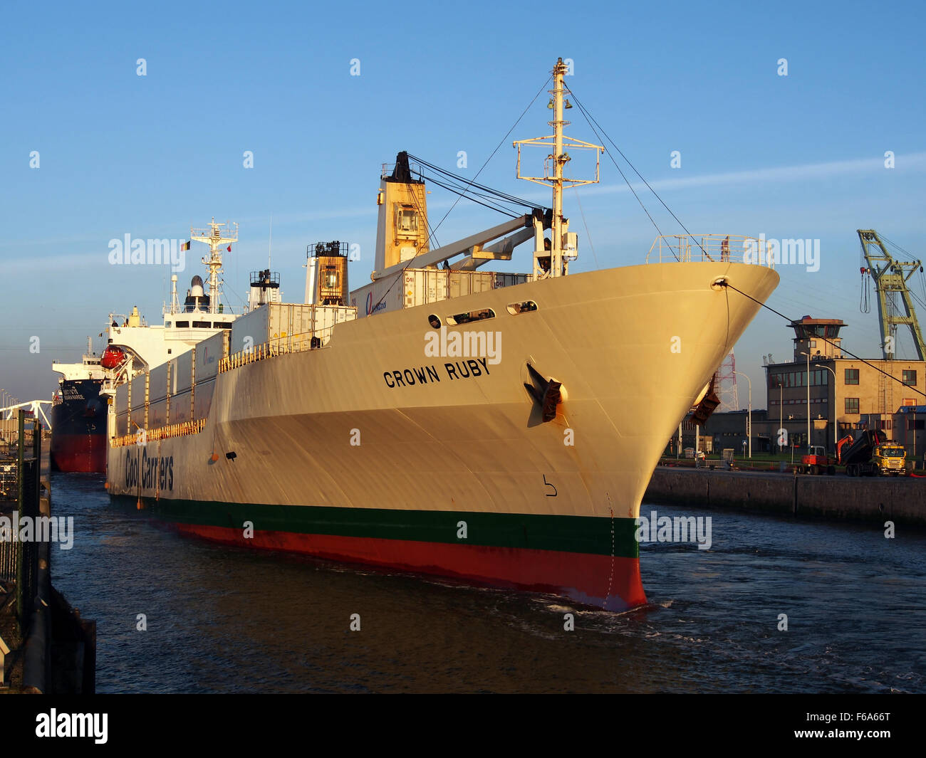 Ruby dock hi-res stock photography and images - Alamy