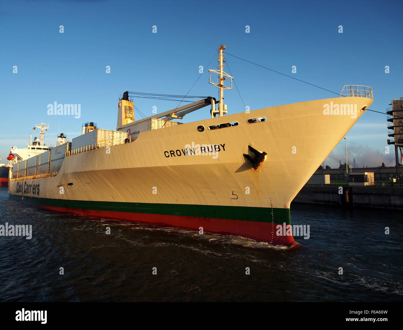 Image of the Crown Ruby, a 1997-built vessel with IMO number 9159103 ...