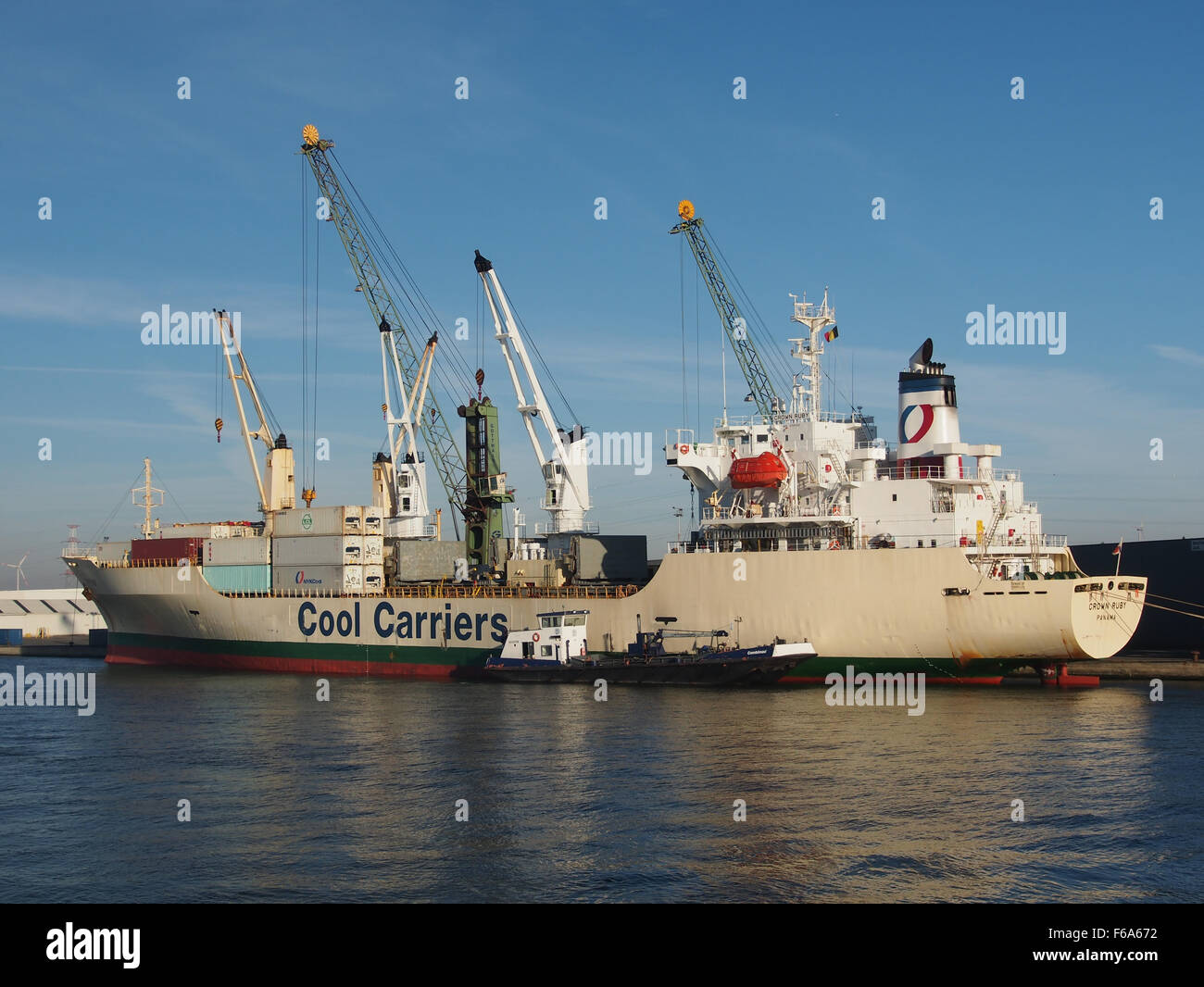 Ruby dock hi-res stock photography and images - Alamy