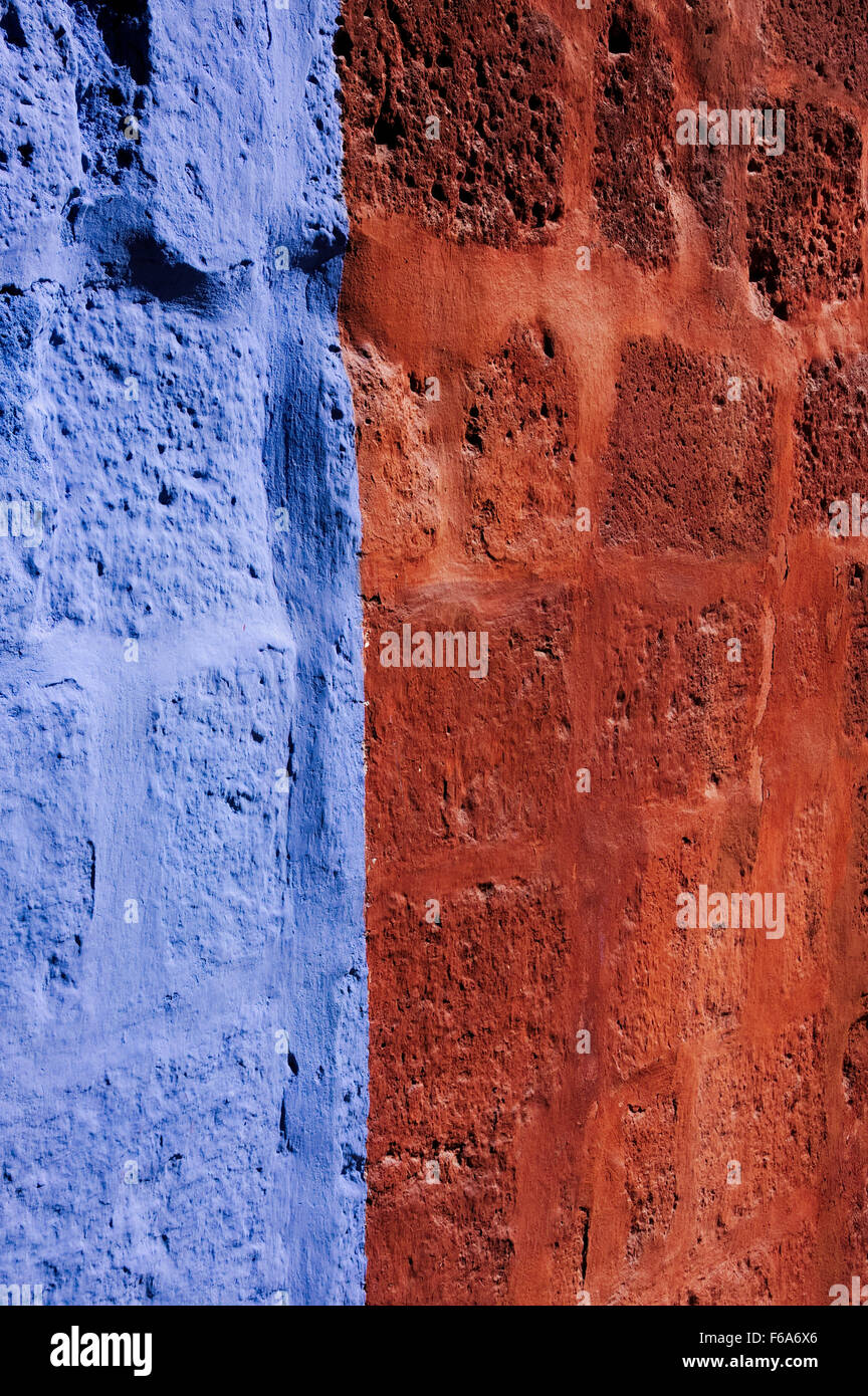 Blue and red wall Stock Photo - Alamy