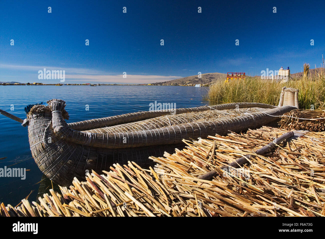 Straw boat hi-res stock photography and images - Alamy