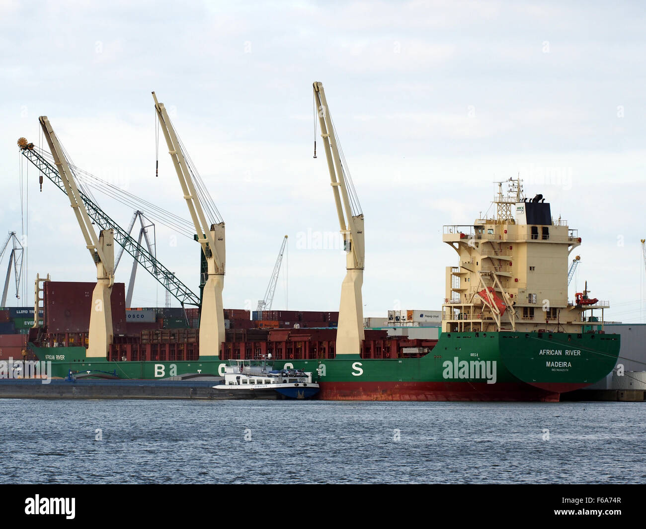 African sea port hi-res stock photography and images - Alamy
