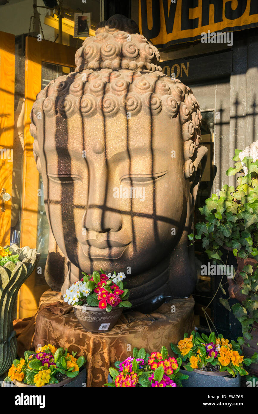 Buddha figure hi-res stock photography and images - Alamy