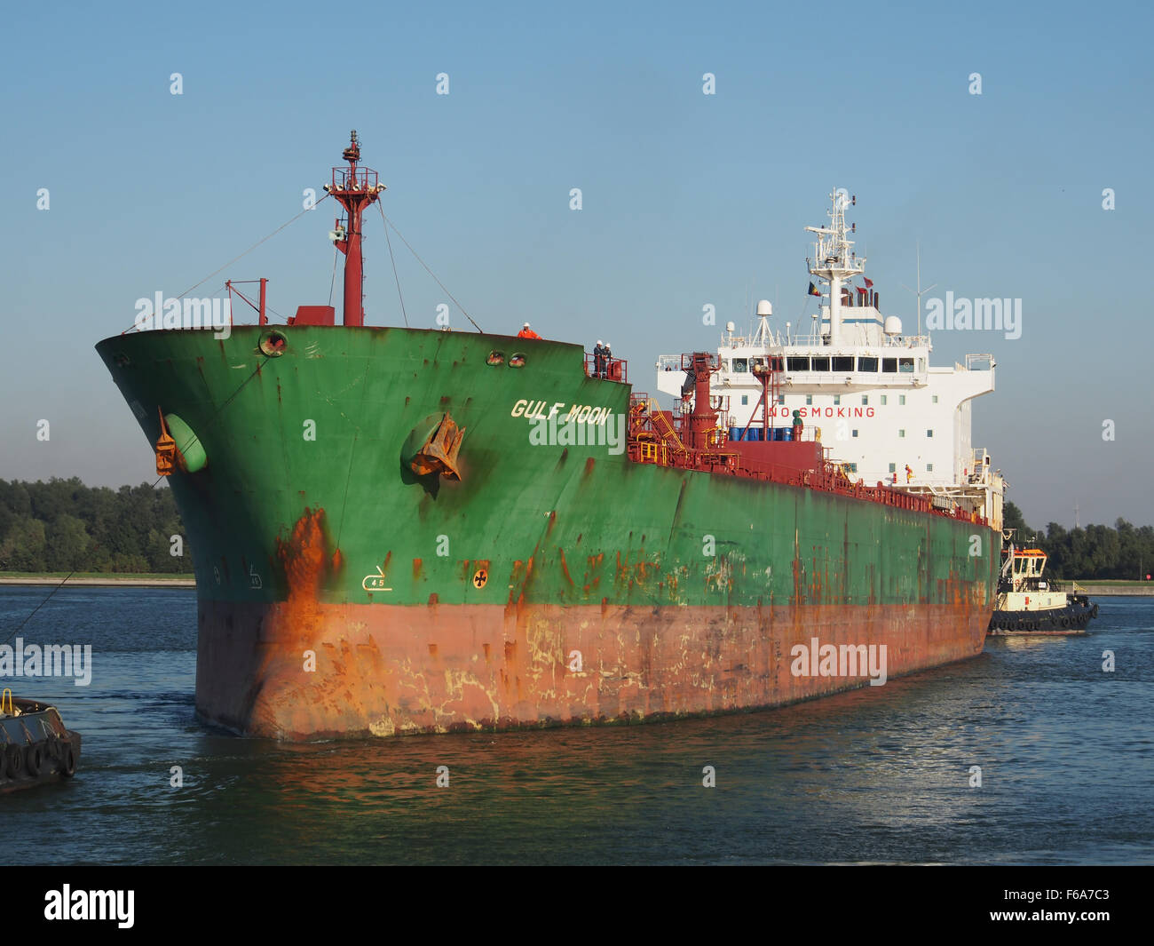 The *Gulf Moon*, a container ship registered under IMO number 9335123 ...