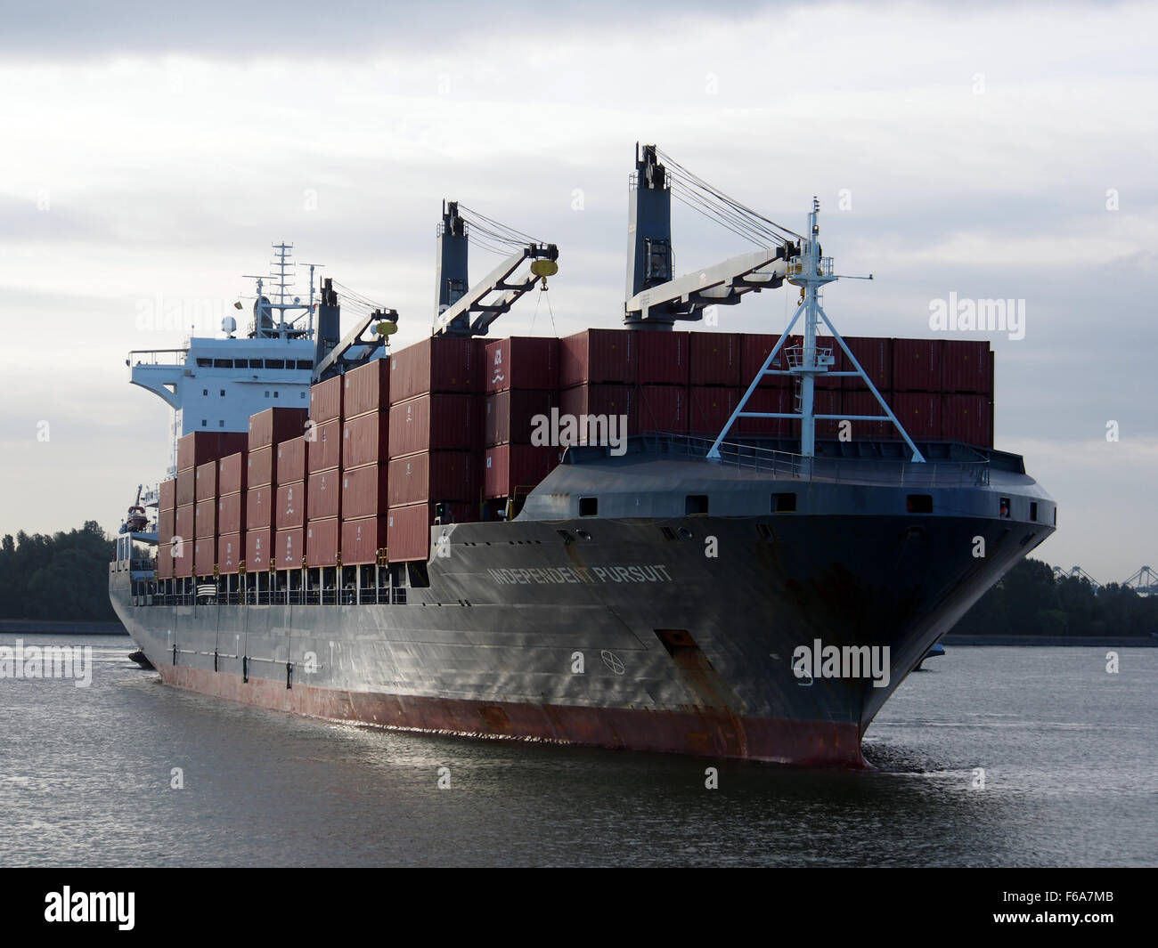 The image features the IMO 9336189 vessel 'Independent Pursuit' in the ...