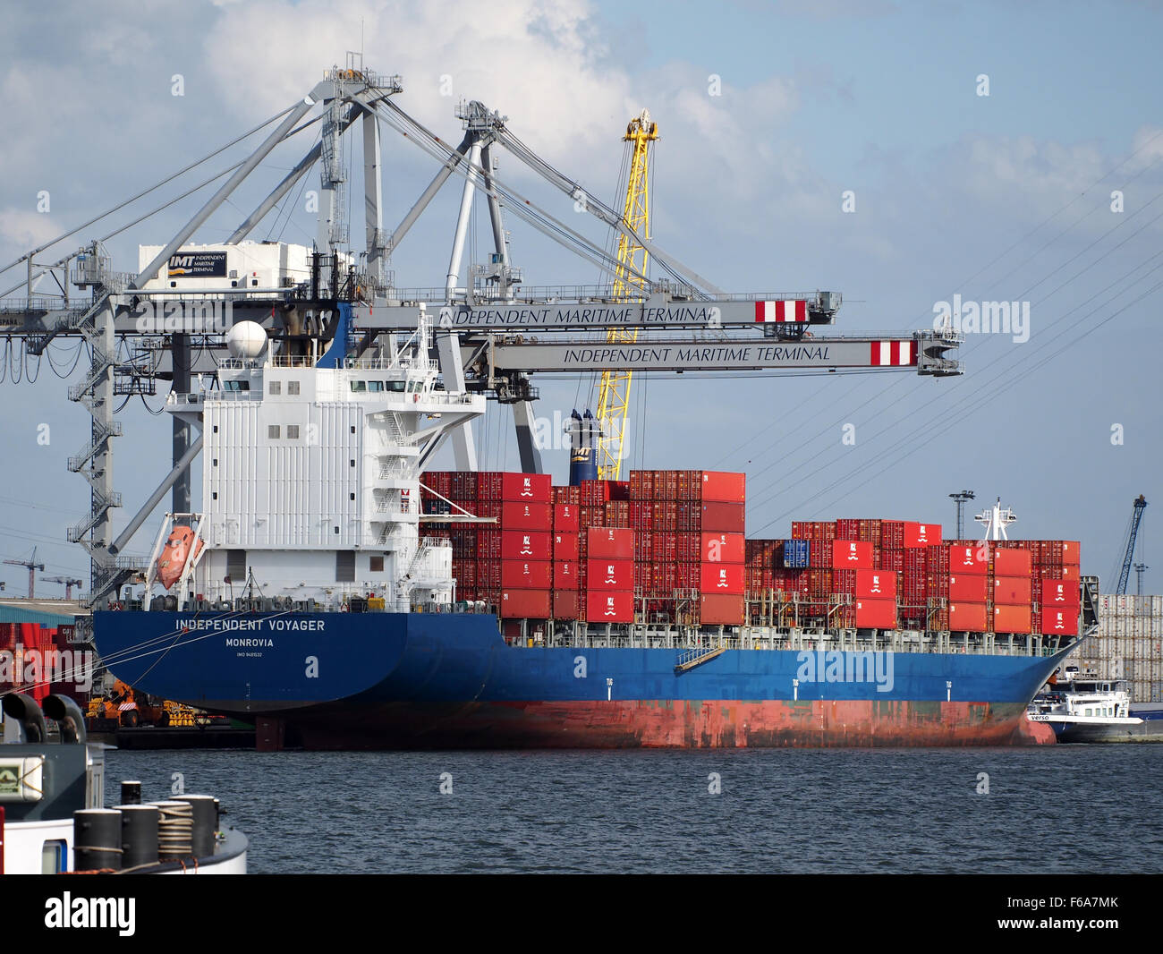 The Independent Voyager (IMO 9481532), a container ship, is docked at ...