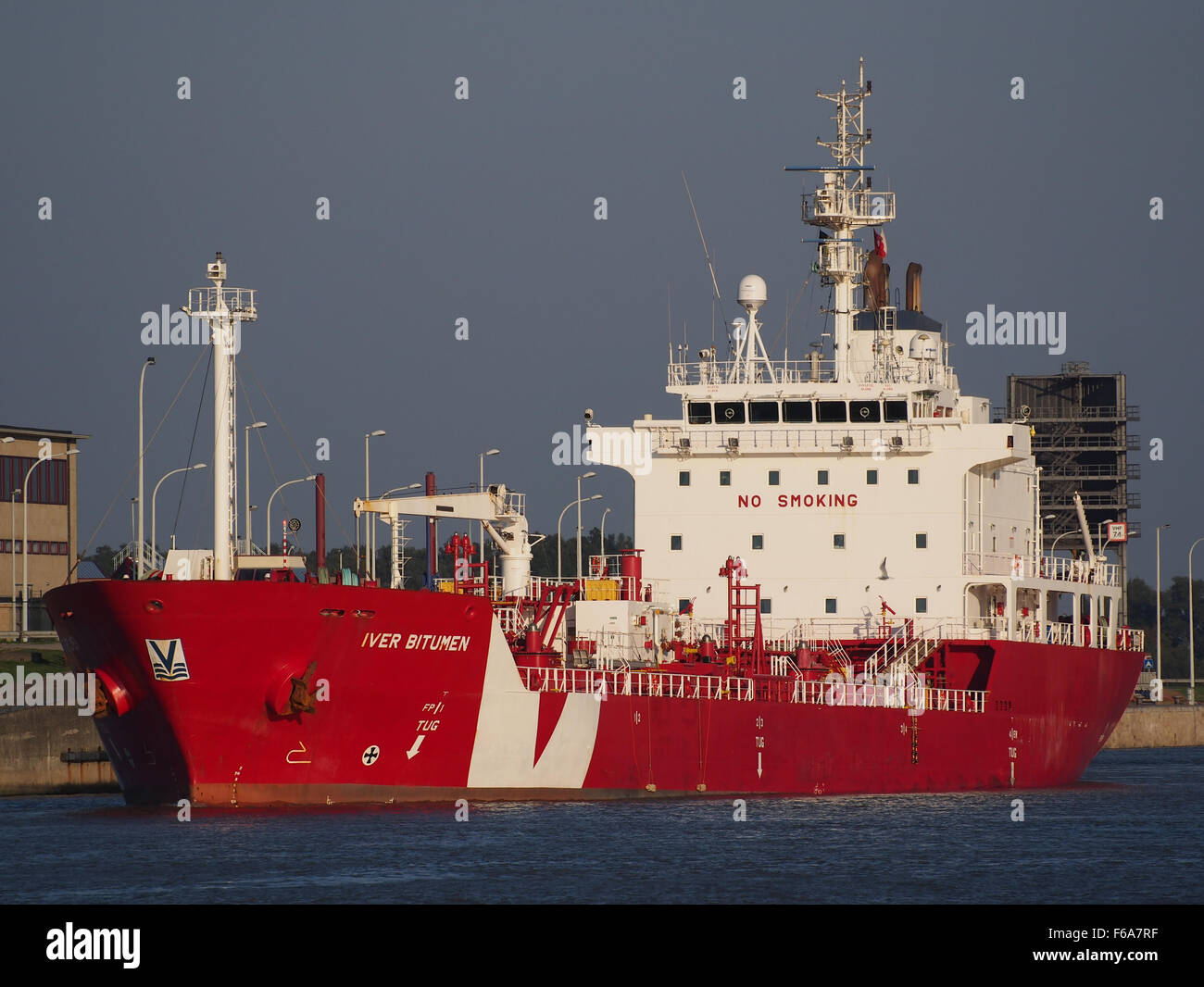 Iver Bitumen (ship, 2009), IMO 9438949, Berendrechtsluis, Port of ...