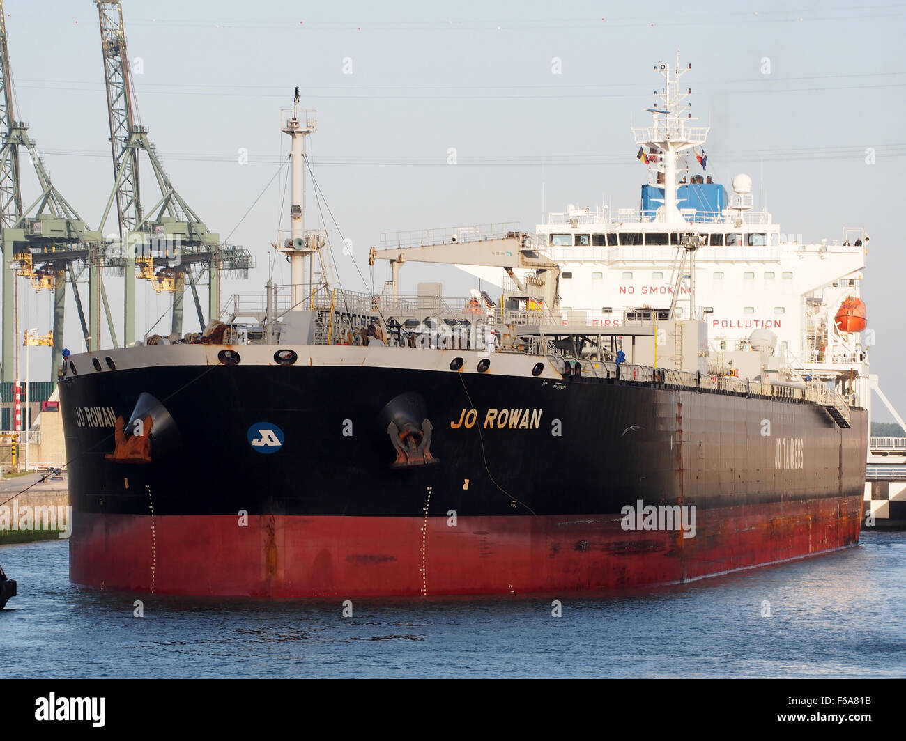 Image shows large oil hi-res stock photography and images - Alamy