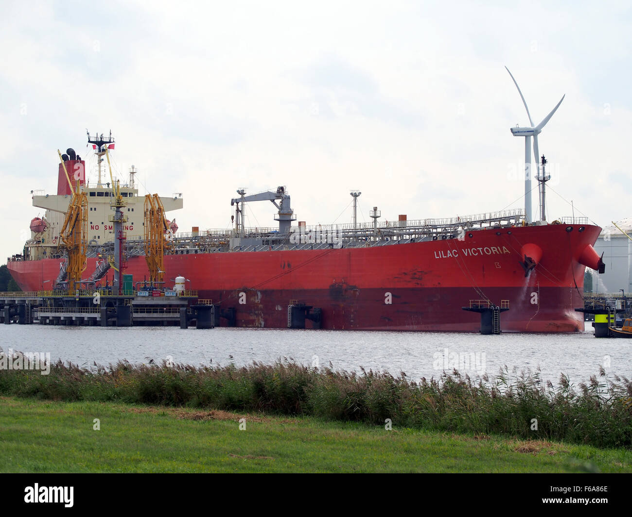 The *Lilac Victoria* (IMO 9589815), a container ship, is docked at the ...
