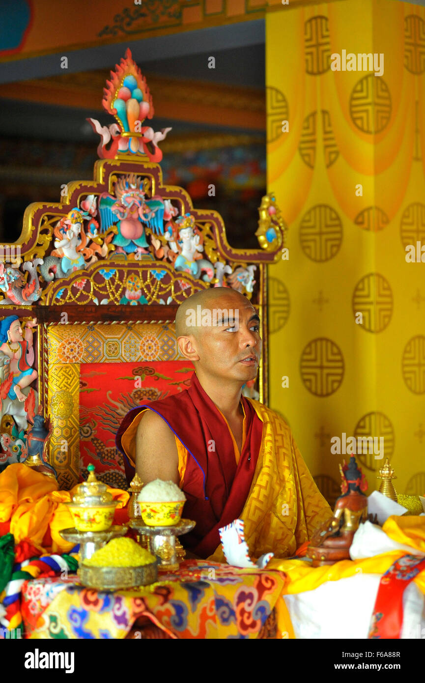 Mingyur rinpoche hi-res stock photography and images - Alamy